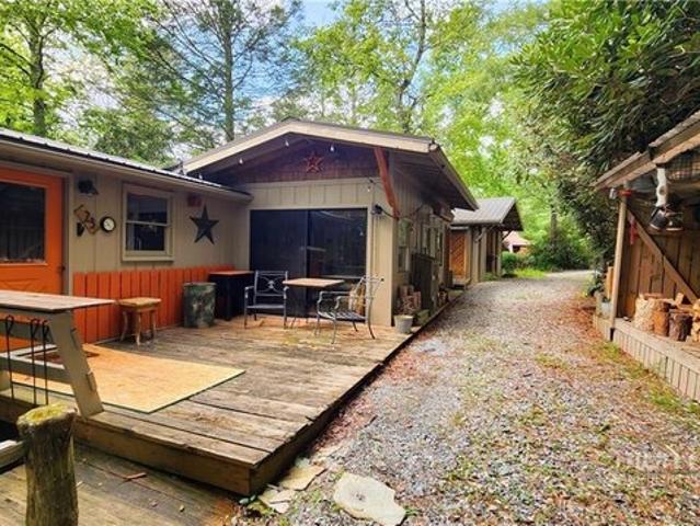 23 Grouse Cir, Newland, NC 28657