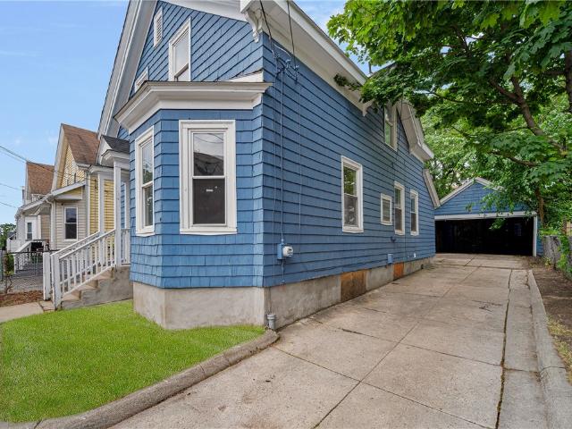 23 Grand Street