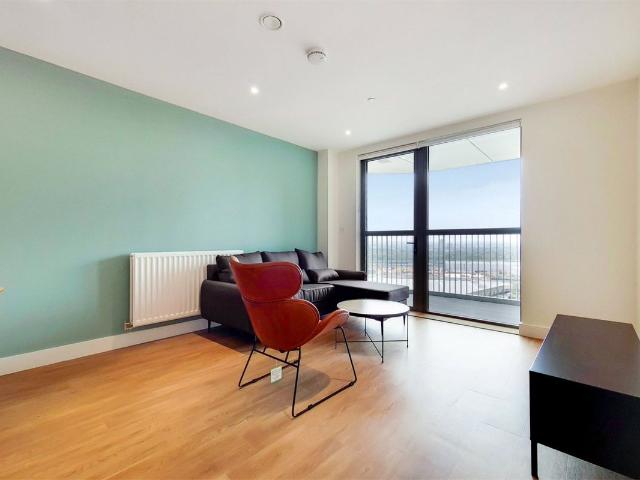 23 Green Street, London NW10, 2 bed flat to rent, £2,150 pcm | PrimeLocation