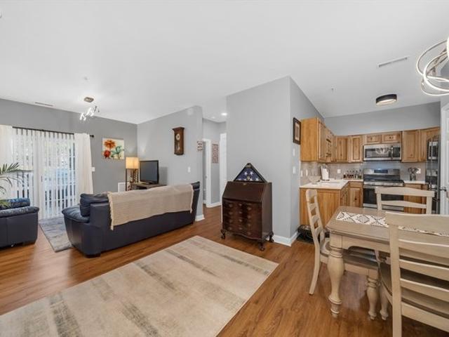 23 Hampshire Rd Apt 112, Methuen, MA 01844