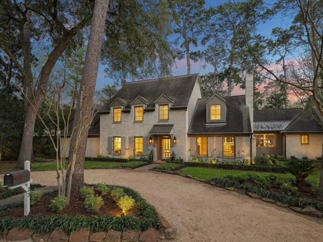 23 Hickory Ridge Dr, Houston, TX 77024