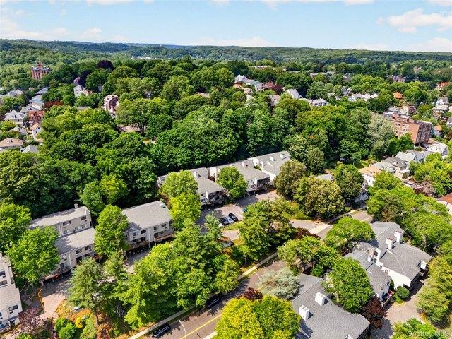 23 Hillside Ter Apt D, White Plains, NY 10601