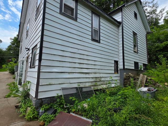 23 Hillside Avenue