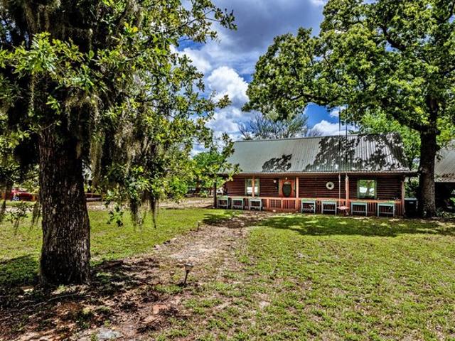 23 Hunters Creek Dr, Huntsville, TX 77340
