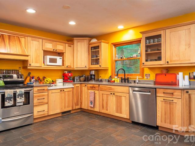 23 Hunting Lodge Drive