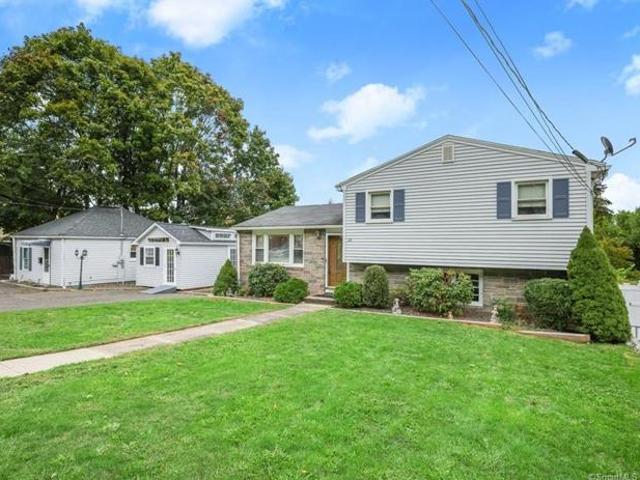 23 Huntington Rd, New Haven, CT 06512 in New Haven, Connecticut