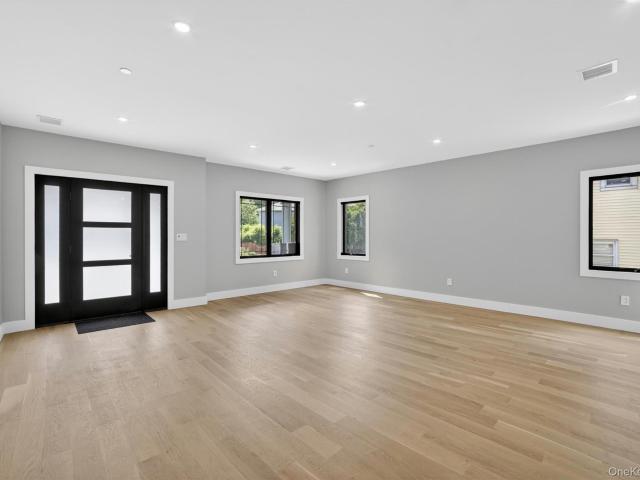 23 Hudson Avenue