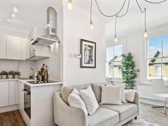 23 Irving Road, Grosvenor Court, Brook Green, 1 Bedroom Apartment