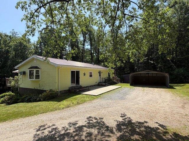 23 Jackson Dr, Hinsdale, NH 03451
