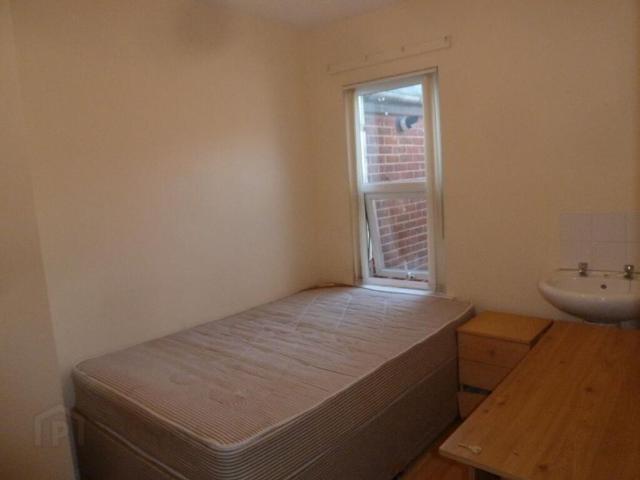 23 Jerusalem Street, Holylands, Belfast, BT7 1QN