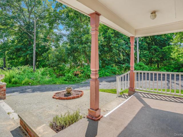 23 Kent Avenue