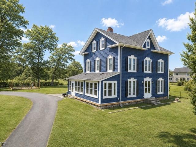 23 Knowlton Rd