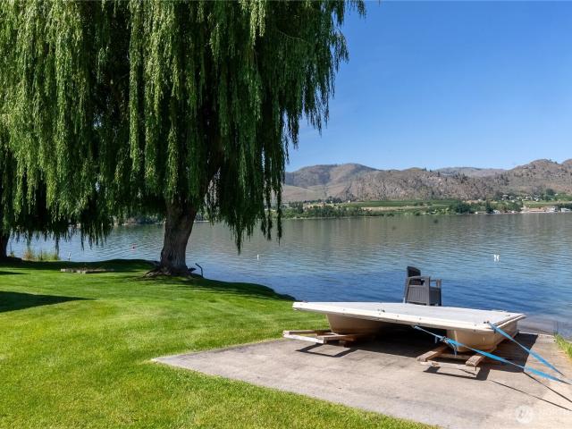 23 Lakeview Loop