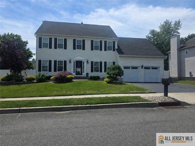 23 Lark Dr, South River, NJ 08882