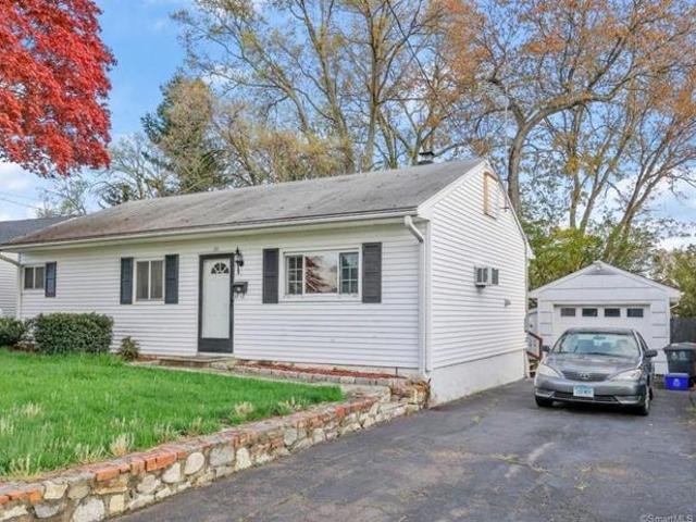 23 Lewelyn Rd, Stamford, CT 06902