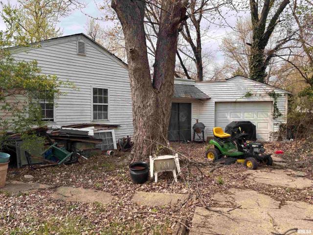23 Lilac Ln, Springfield, IL 62702 | Compass