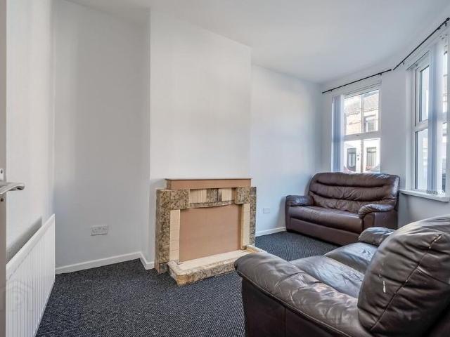 23 Lisburn Avenue, Belfast, BT9 7FX