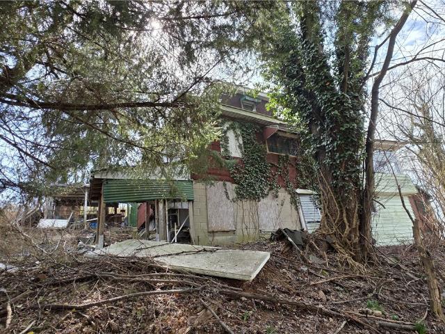 23 Maple Ave B