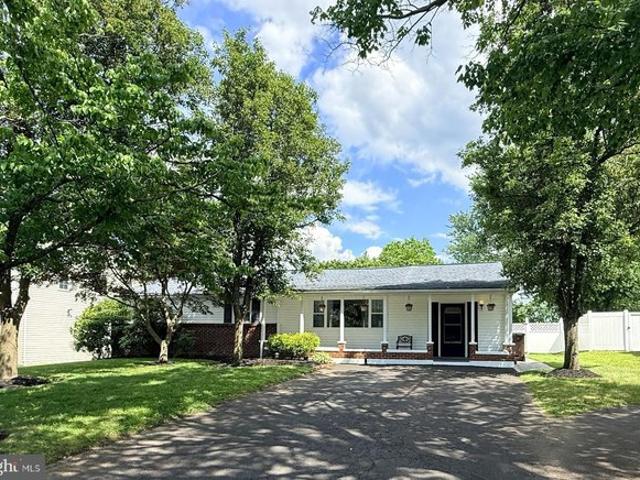 23 Maple Ave, Hatboro, PA 19040
