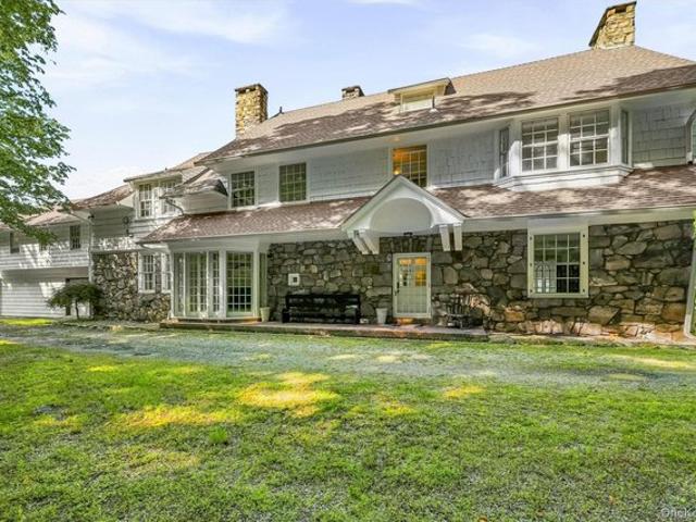 23 Maple Rd, Cornwall On Hudson, NY 12520
