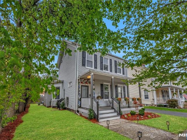 23 Maple Street