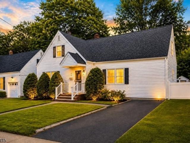 23 Mayfield Pl, Metuchen, NJ 08840