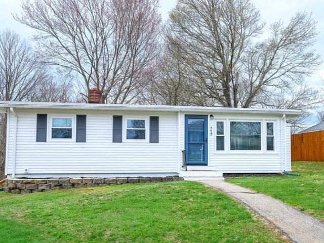 23 Meadow Ln, Greenland, NH 03840