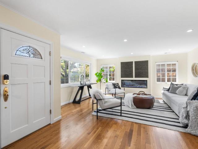 23 Meadow Lane