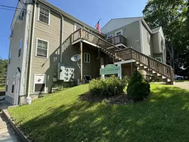 23 MECHANICS ST # 101, PUTNAM, CT 06260 Single Family Residenc.