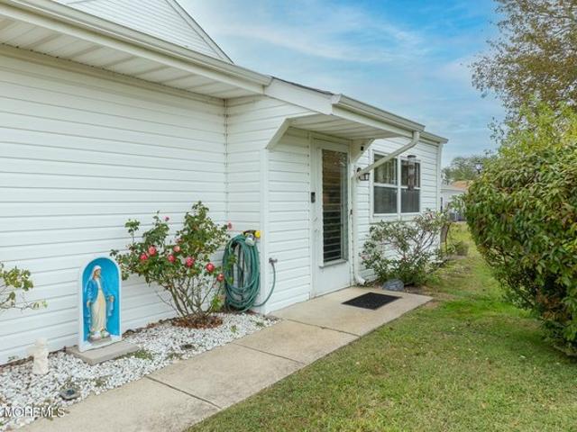 23 Mediterranean Ct, Barnegat, NJ 08005