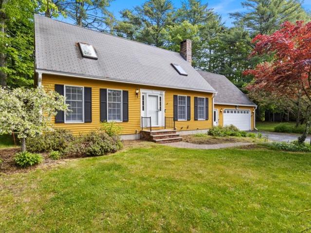23 Meredith Dr, Brunswick, ME 04011