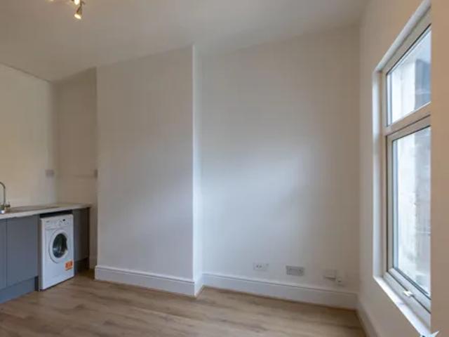 23 Middleton Hall Road, Lifford, B30 1AB, United Kingdom | 1 bed apartment for rent #167115922 | Rentberry