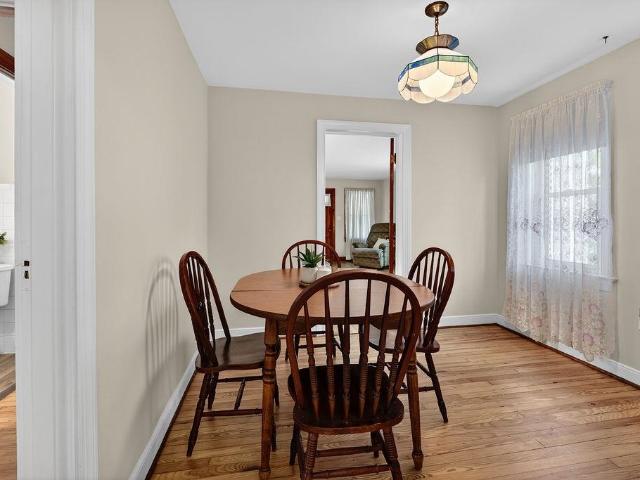 23 montrose dr