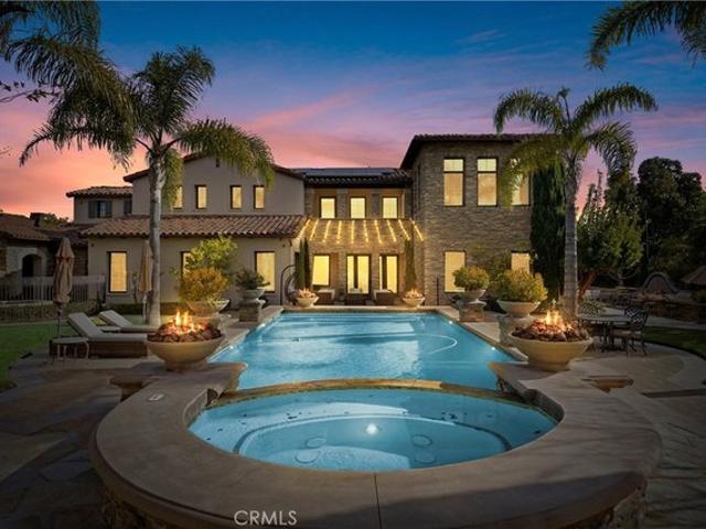 23 Morning Lgt, Newport Coast, CA 92657