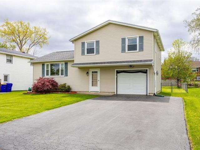 23 Morningstar Dr, Rochester, NY 14606