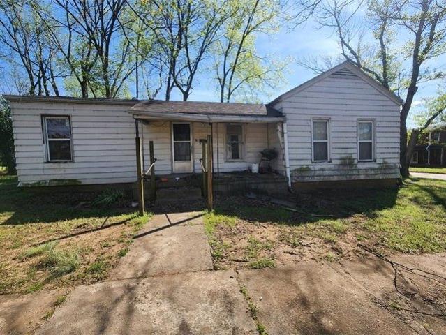 23 N Holbrook St, Fort Scott, KS 66701