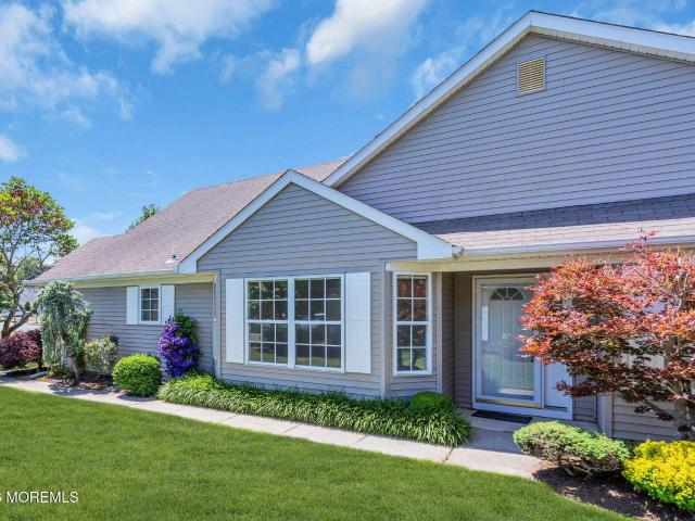 23 Oakmont Road