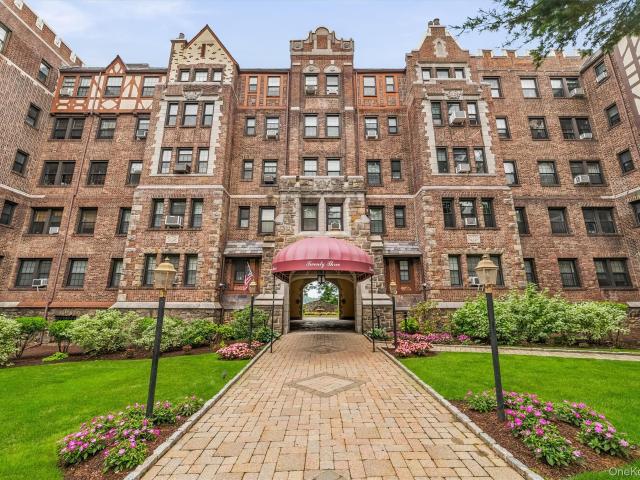23 Old Mamaroneck Rd Apt. 5Q