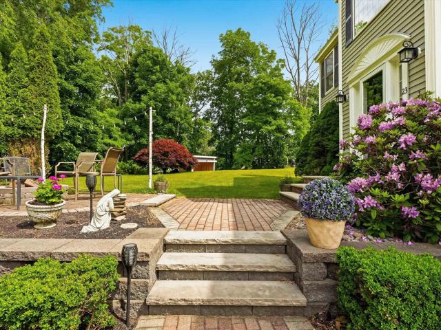 23 Peaslee Crossing Road