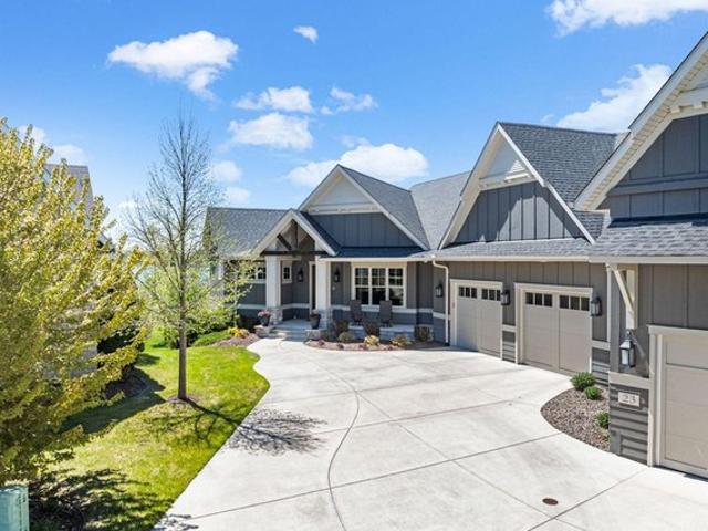 23 Phoebe Ln, North Oaks, MN 55127