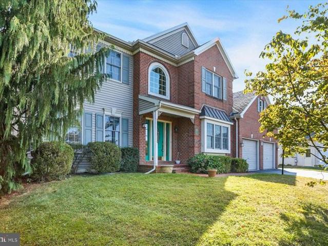 23 Pin Oak St, Palmyra, PA 17078