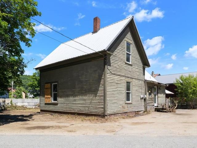 23 Pioneer St, West Paris, ME 04289