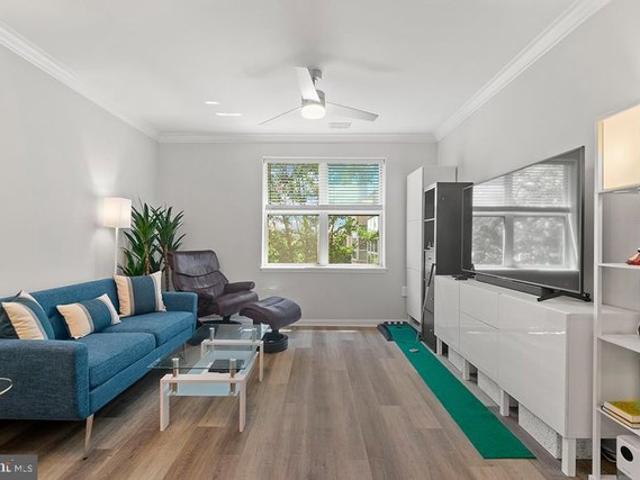 23 Pierside Dr Apt 326, Baltimore, MD 21230