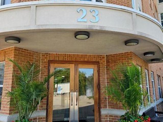 23 Pierside Dr Apt 411, Baltimore, MD 21230