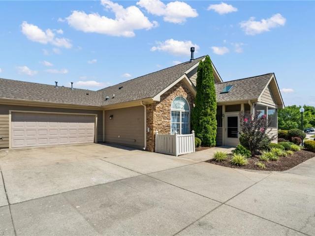 23 Pitlockry Place
