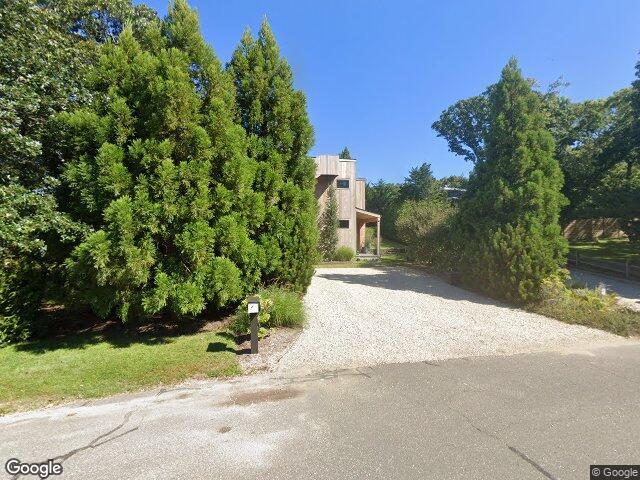 23 Pond Ln, East Hampton, NY 11937