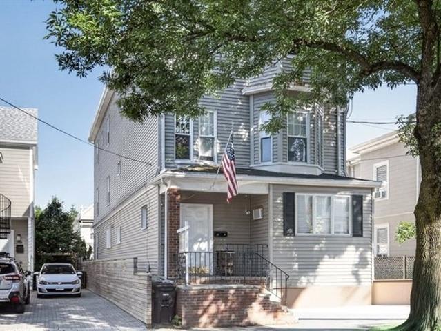 23 Quincy St, Somerville, MA 02143