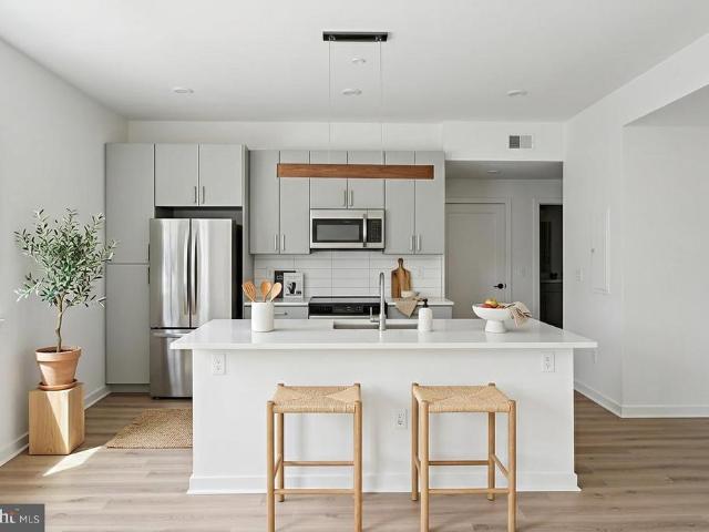 23 Rock Hill Road # 201
