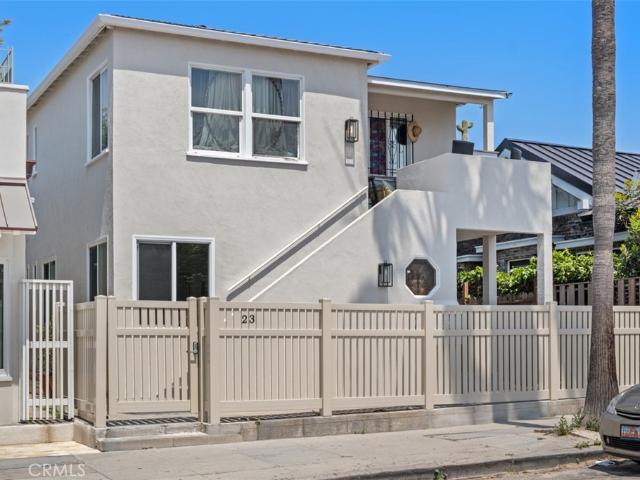 23 Rose Ave, Venice, CA 90291 | MLS #OC26068 | Compass