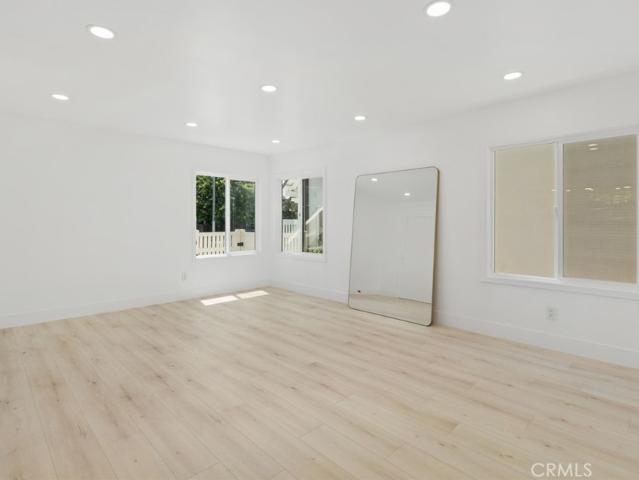 23 Rose Avenue